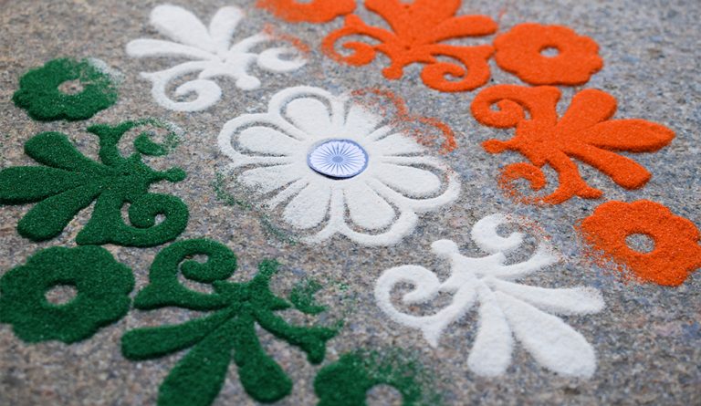 10 Independence Day Office Decoration Ideas : Celebrate Independence ...